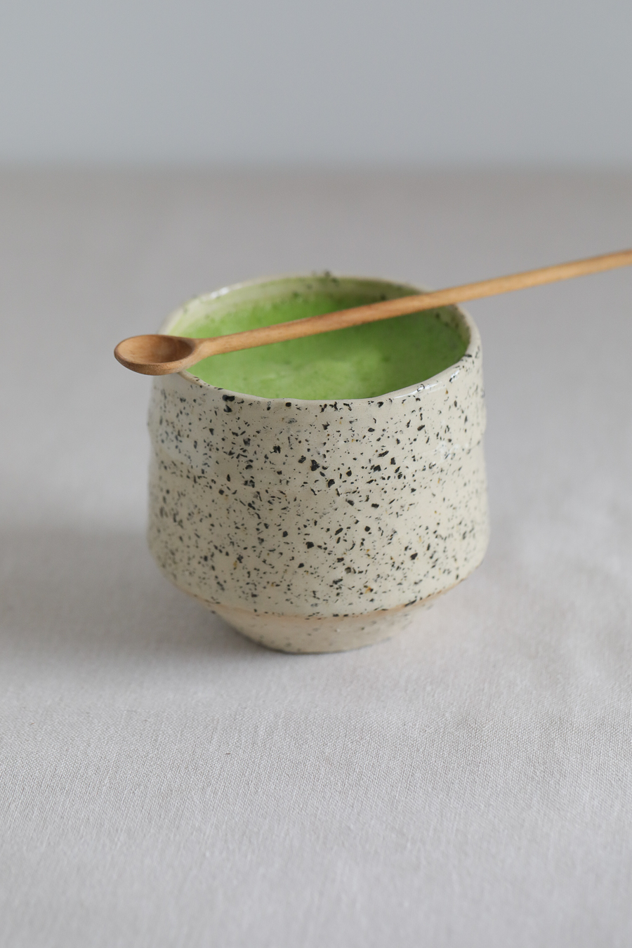 Japanese Yunomi Mug – dirty naked - Vera Wiedermann Ceramics